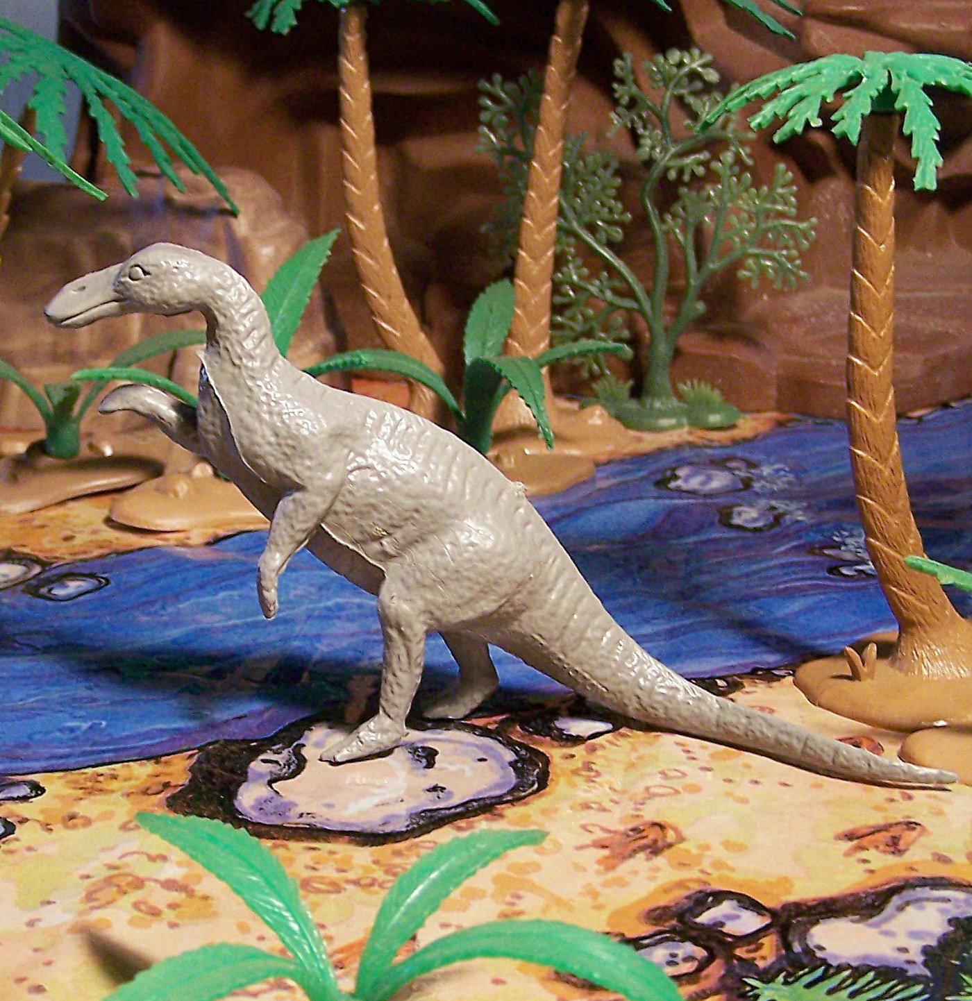 Marx Type II (1959/Post-1970s*) Trachodon Dinosaur, Waxy Medium Gray (5 ...