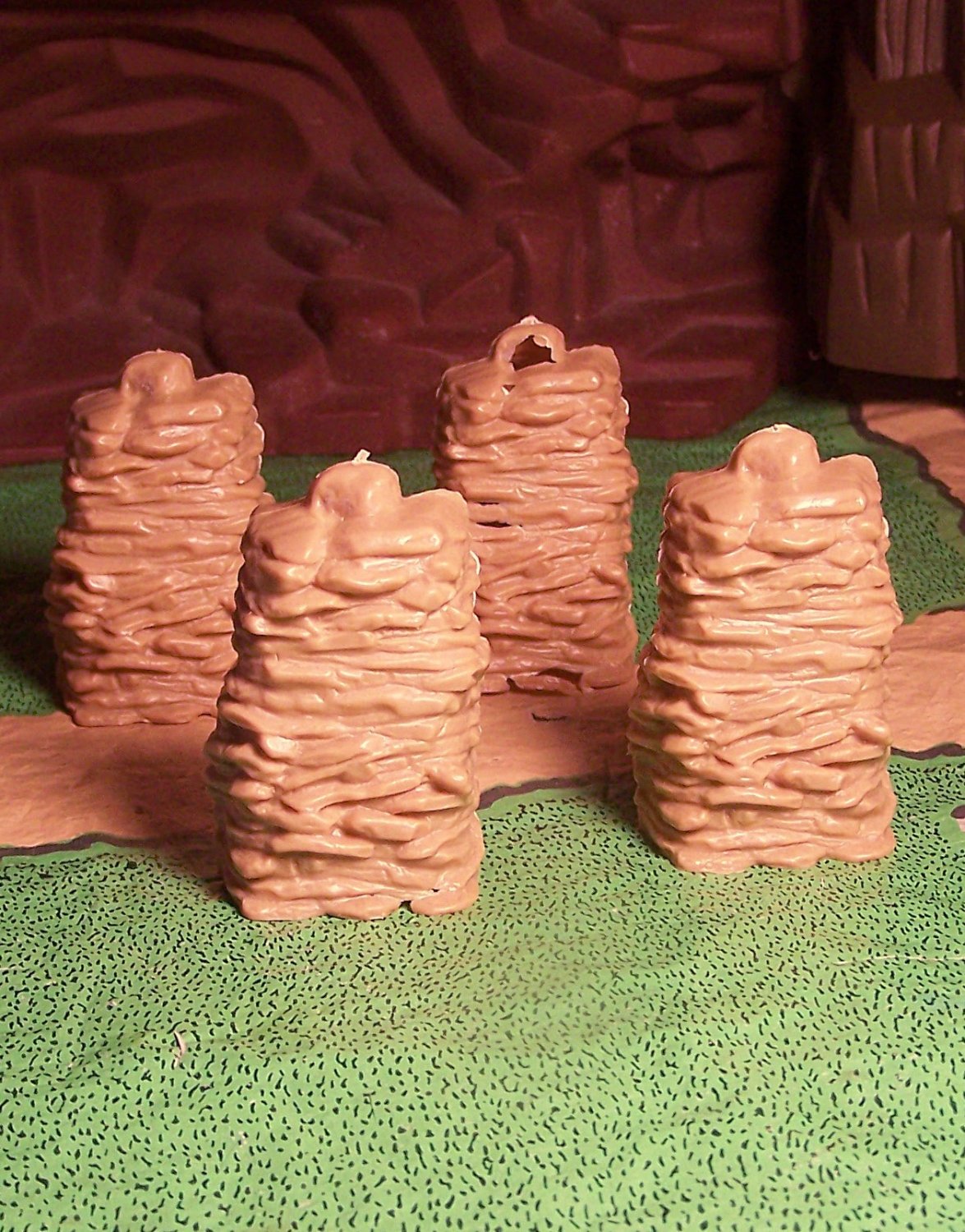 Marx (1961/1991*) 4 Stone Pilings from Flintstones Sets Tan Reissue (10 ...