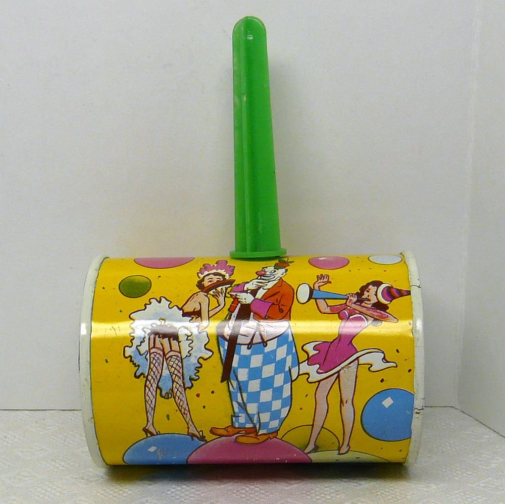 Vtg US Metal Toy Mfg Co Tin Noisemaker Shaker Can plastic handle
