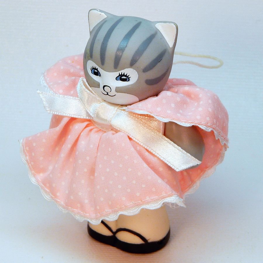 vtg Dustyn Schear ornament kitten gray with pink dress 1989