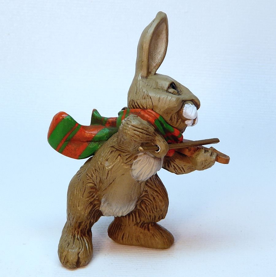 vtg Hallmark Friendly Fiddler ornament 1981 QX4342 rabbit Christmas