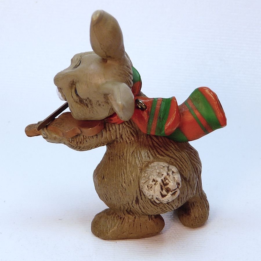 vtg Hallmark Friendly Fiddler ornament 1981 QX4342 rabbit Christmas