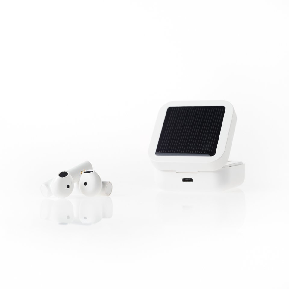 Air6 Plus. High Quality Bluetooth EarBuds With Solar Charging Case