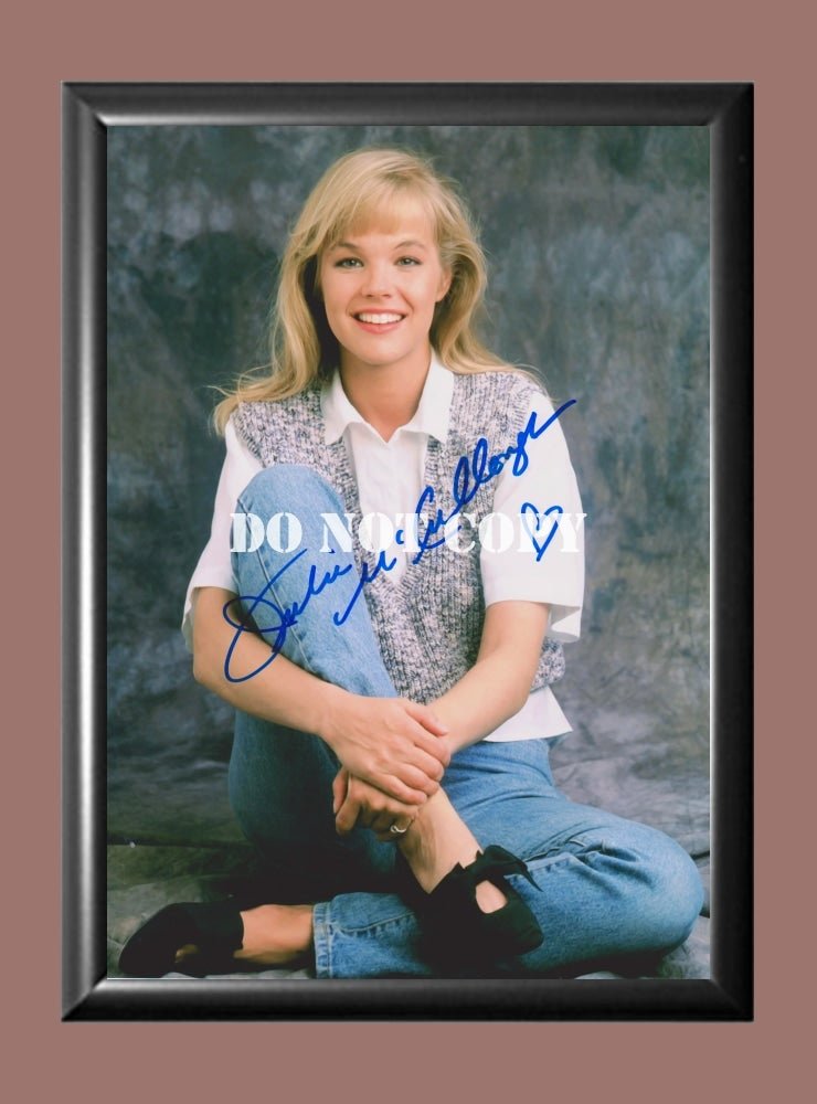 Julie McCullough Signed Autographed Photo Poster A2 16.5x23.4"" TV1276A2