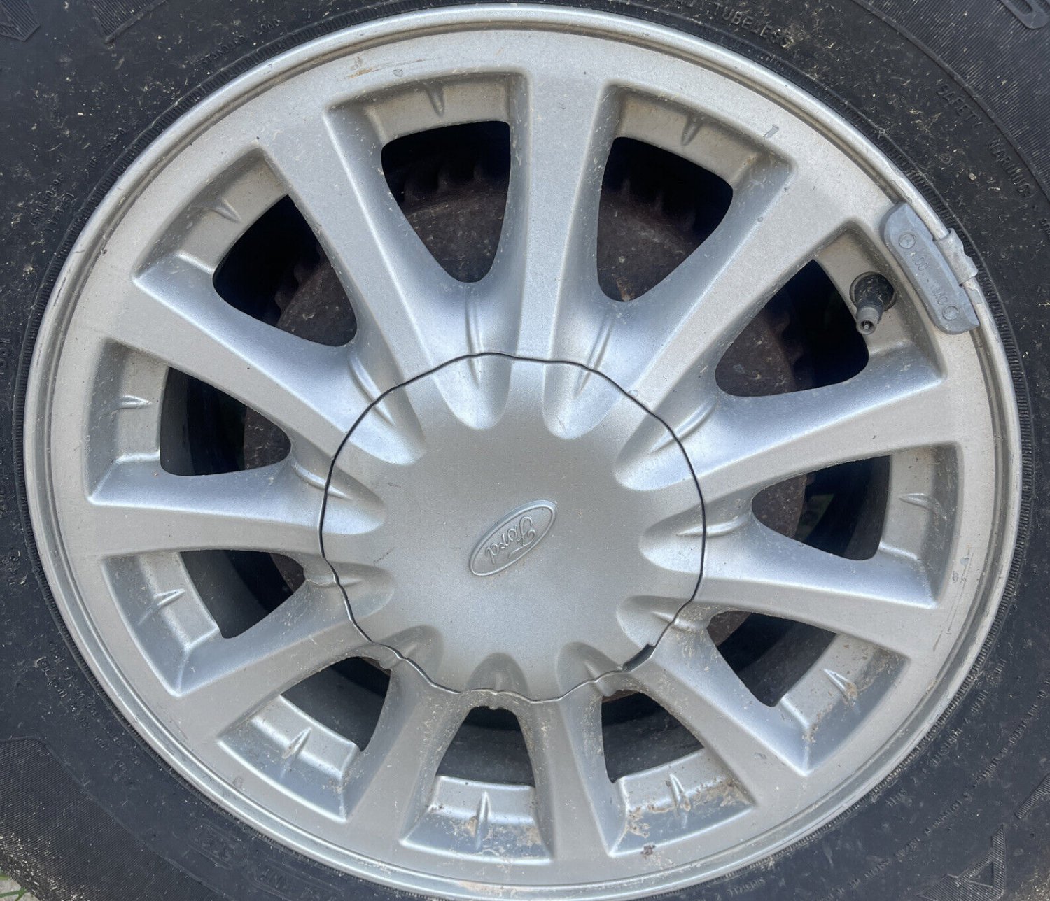 99-03 Ford Windstar 15x6" Rim/Wheel