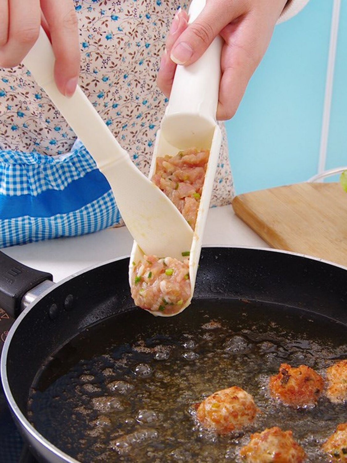 New 1pc Plastic Meatball Maker Rice-meat Dumplings Hot Pot Fish Balls