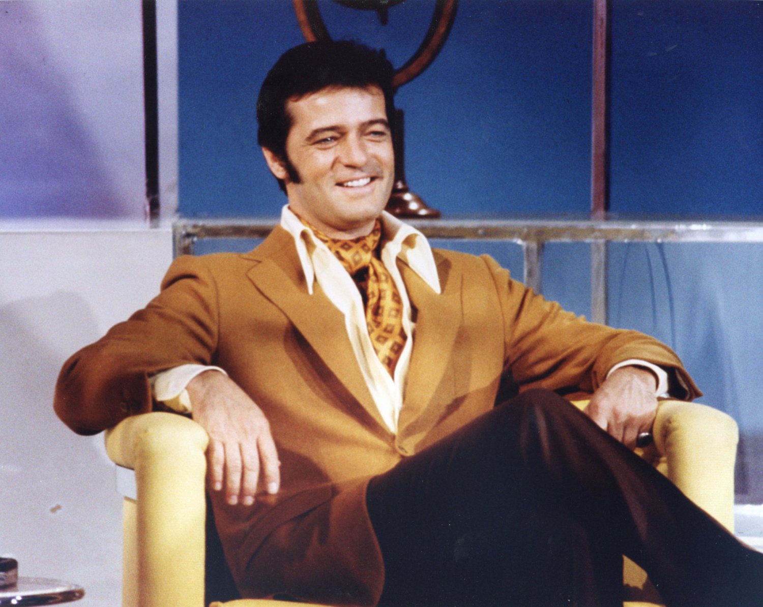 Robert Goulet 8x10 glossy photo #B2960