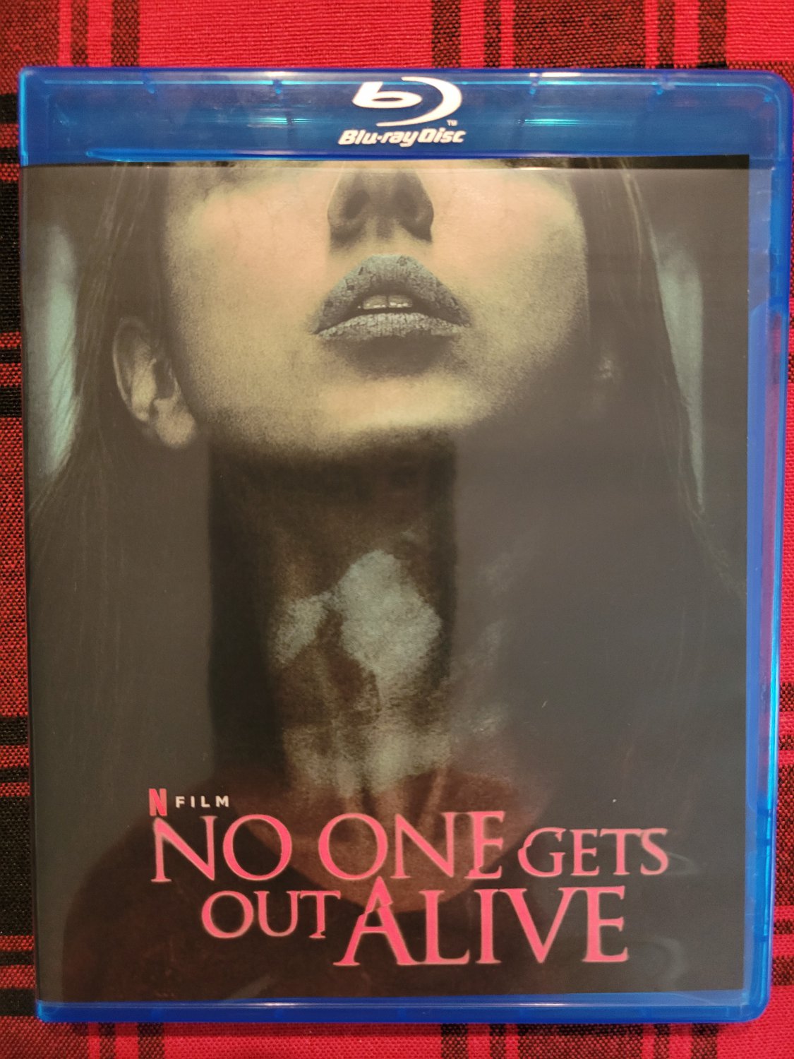 No One Gets Out Alive (Blu-ray) 2021 Horror/Thriller
