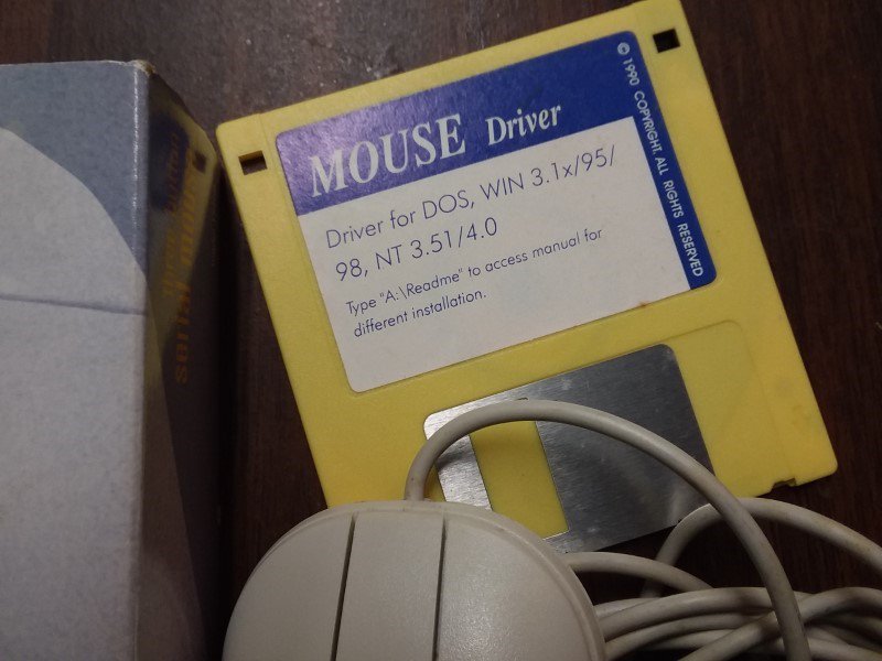 Serial computer mouse 9 pin 3 button