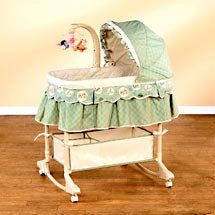 Simplicity - Winnie the Pooh 4-in-1 Convertible Bassinet, Light Green