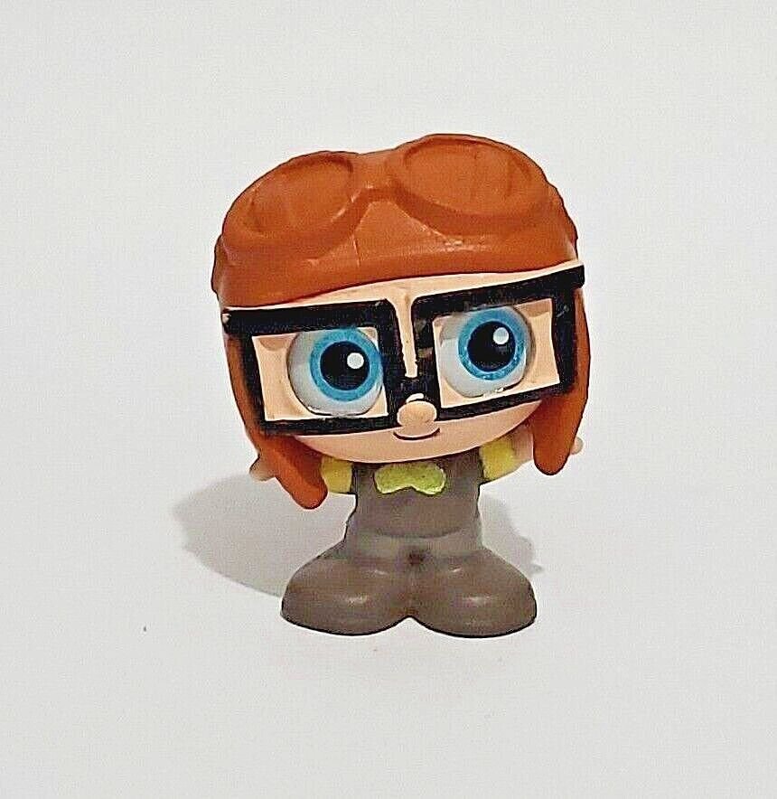 YOUNG CARL - Disney Doorables COLLECTION PEEK Muppets, Lilo & Stitch, Pixar