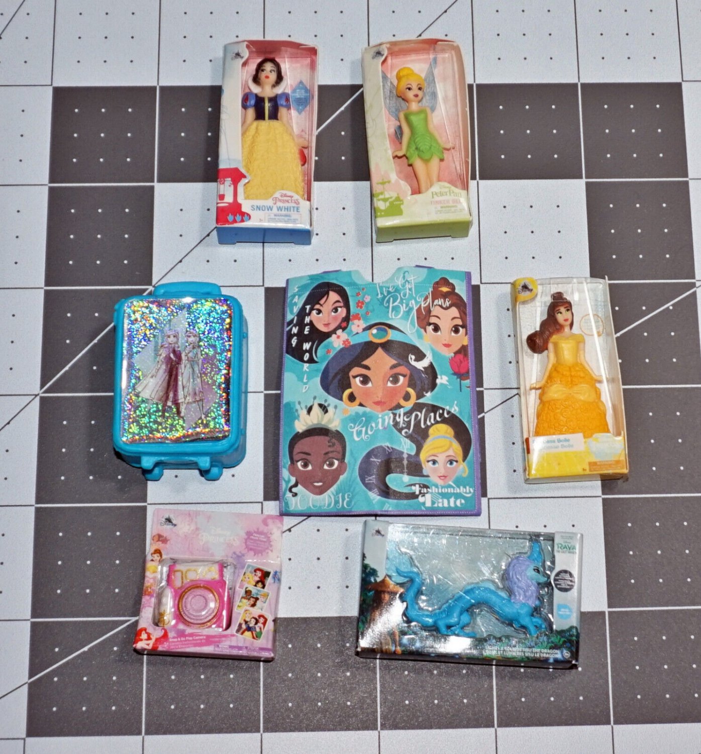 ZURU Mini Brands Disney Store Edition DISNEY PRINCESS Lot of 7