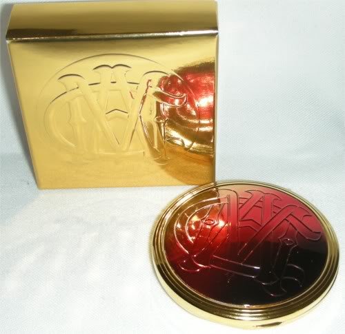 MAC MONOGRAM Limited Sheer Powder Gold COMMEMORATE