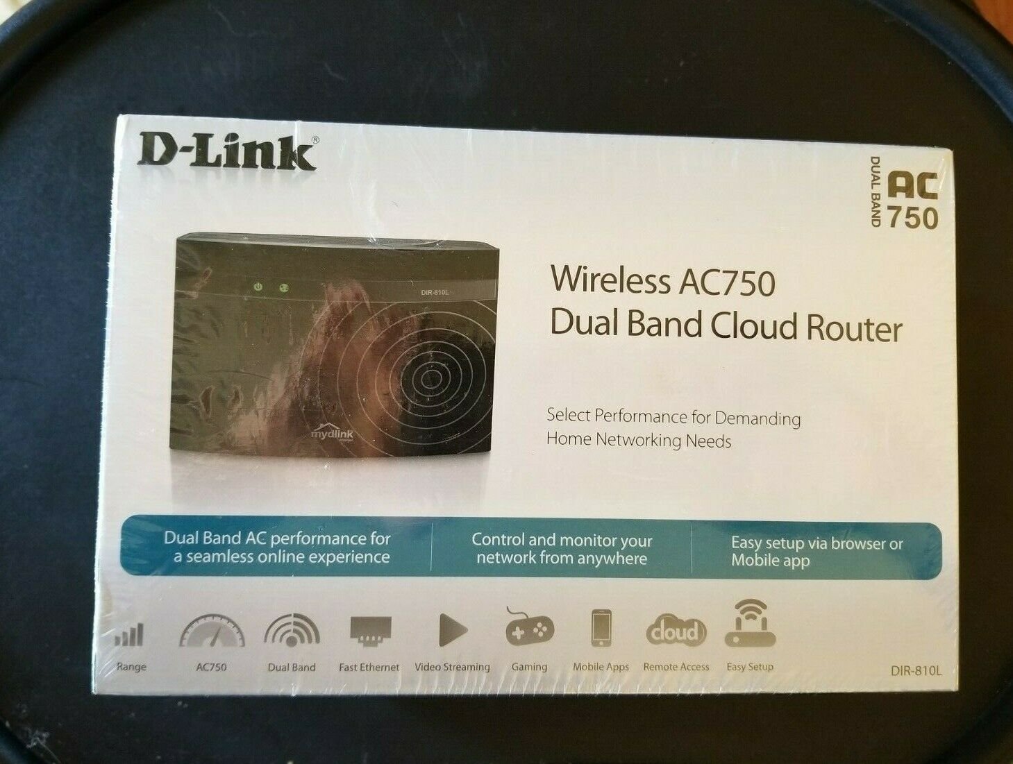 D-Link Wireless AC750 Dual-Band Gigabit Cloud Router - Black DIR-810L