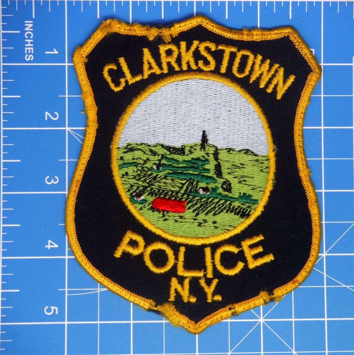 Clarkstown New York Police patch vintage-Bin A3