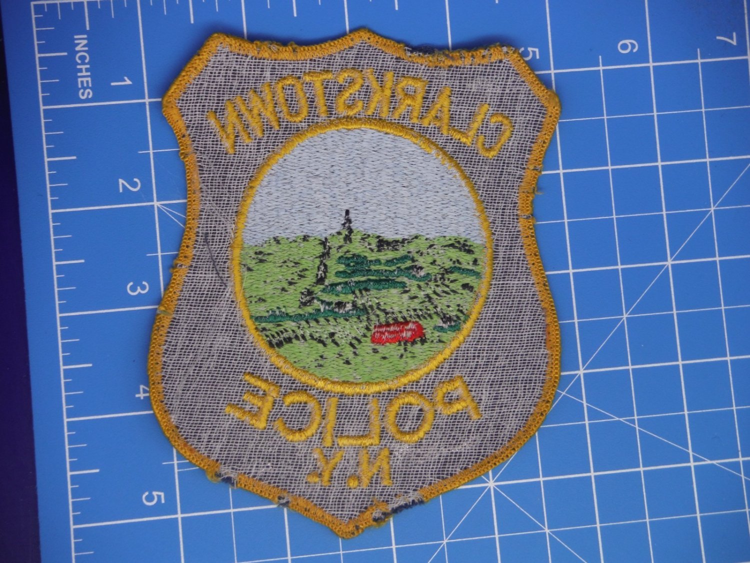 Clarkstown New York Police patch vintage-Bin A3