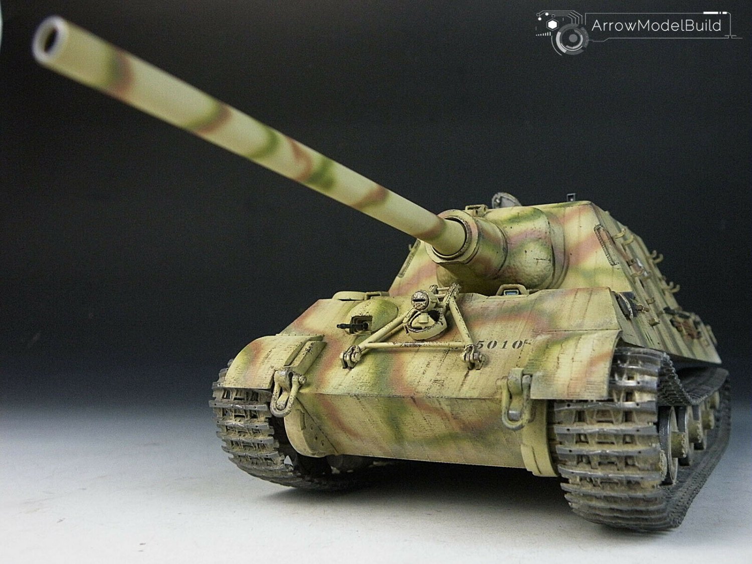 ArrowModelBuild Jagdtiger Tank Built & Painted 1/35 Model Kit