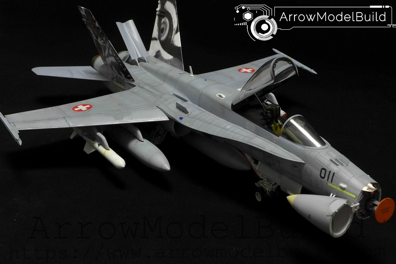 ArrowModelBuild F/A-18C Super Hornet Fighter Built & Painted 1/32 Model Kit
