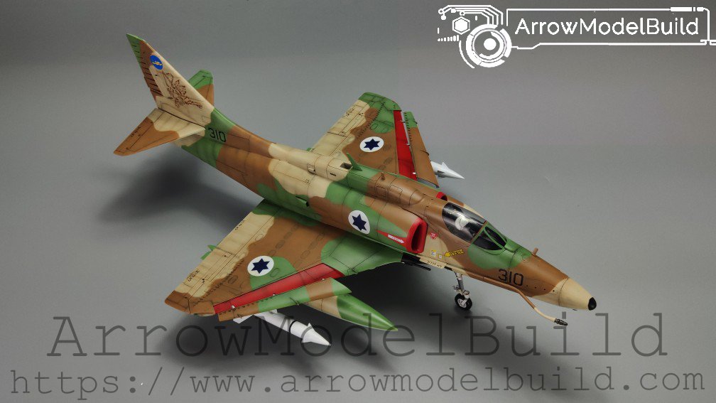 ArrowModelBuild A-4F Built & Painted 1/32 Model Kit