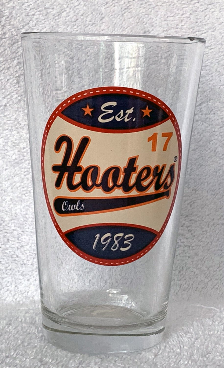 Hooters Owls Baseball & Bat Logo Beer Pint Glass Est 1983