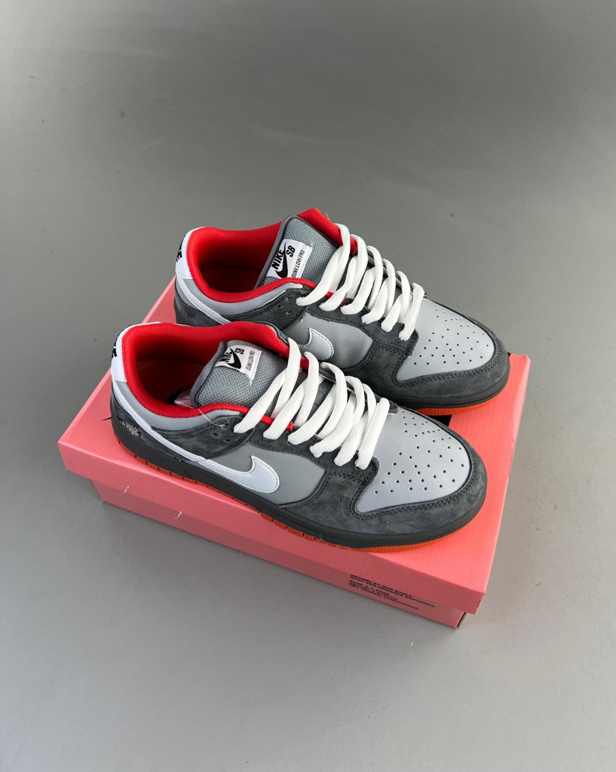 Nike SB Dunk Low Staple NYC Pigeon