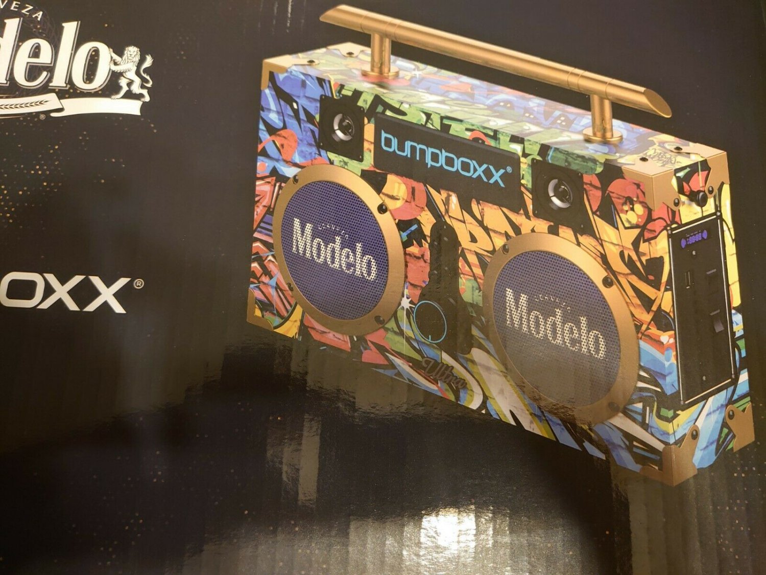 Modelo BumpBoxx Ultra Graffiti Portable Bluetooth Boombox Speaker New ...