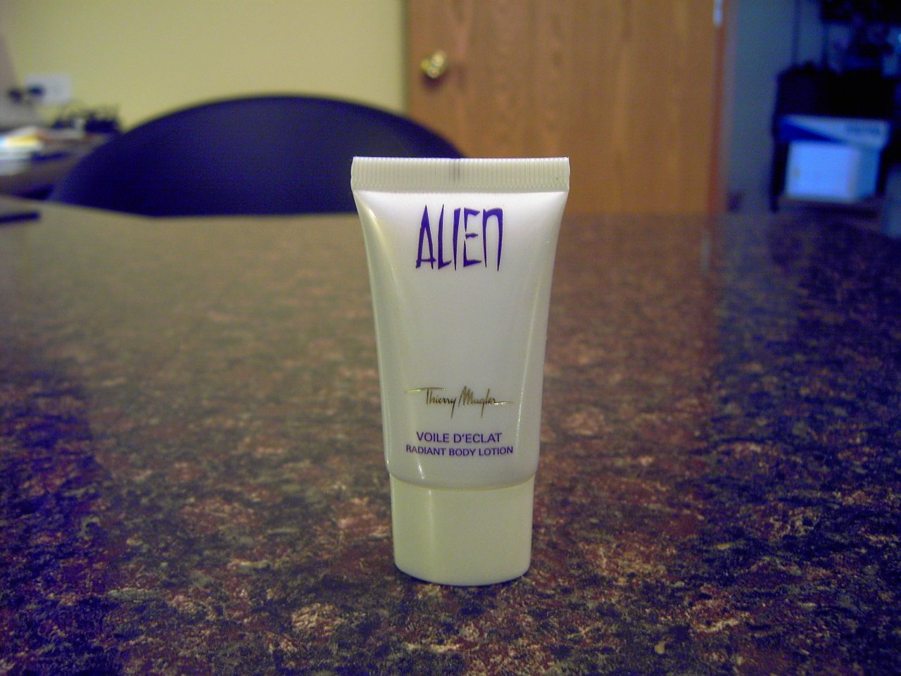 Alien Radiant Body Lotion 1 oz 30 mL