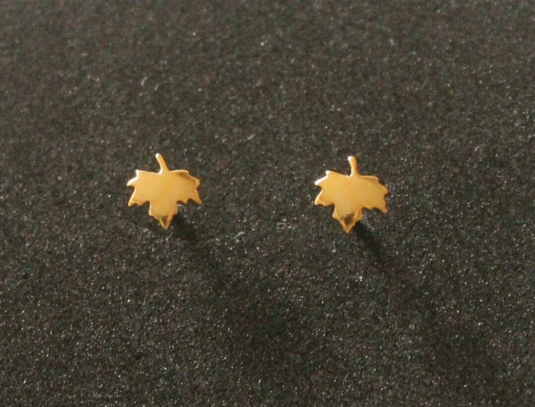 14k Gold Leaf Studs Maple Leaf Earrings Gold Autumn Jewelry October Jewelry Gift