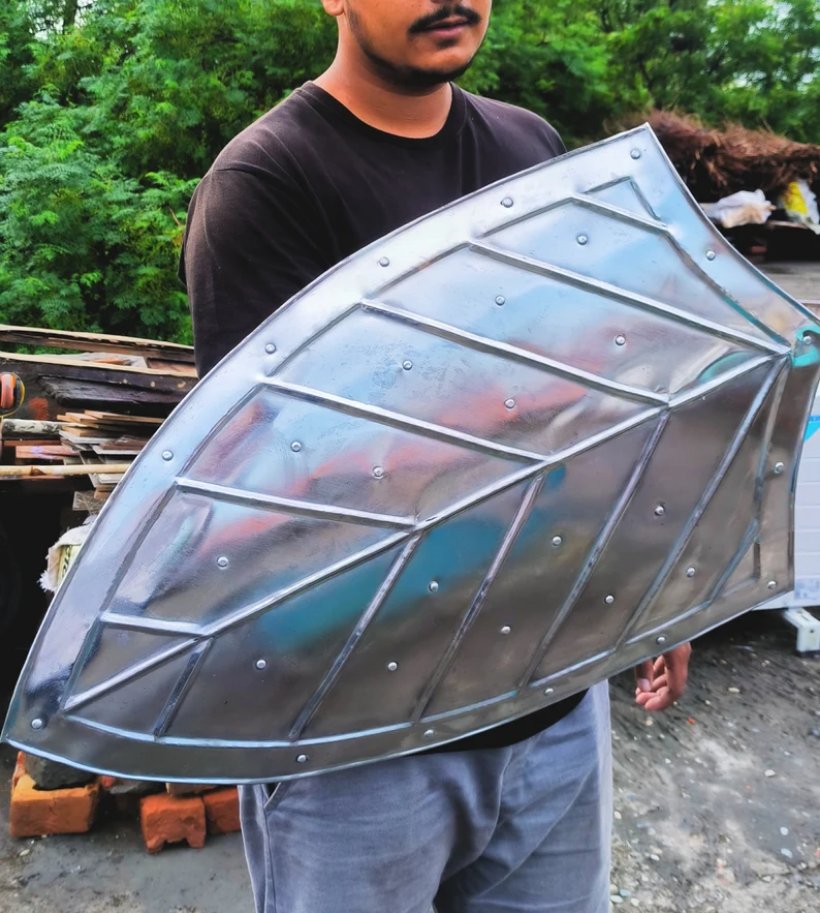 Medieval Knight Pointed Shield costume Larp Reenactment Cosplay Heater ...