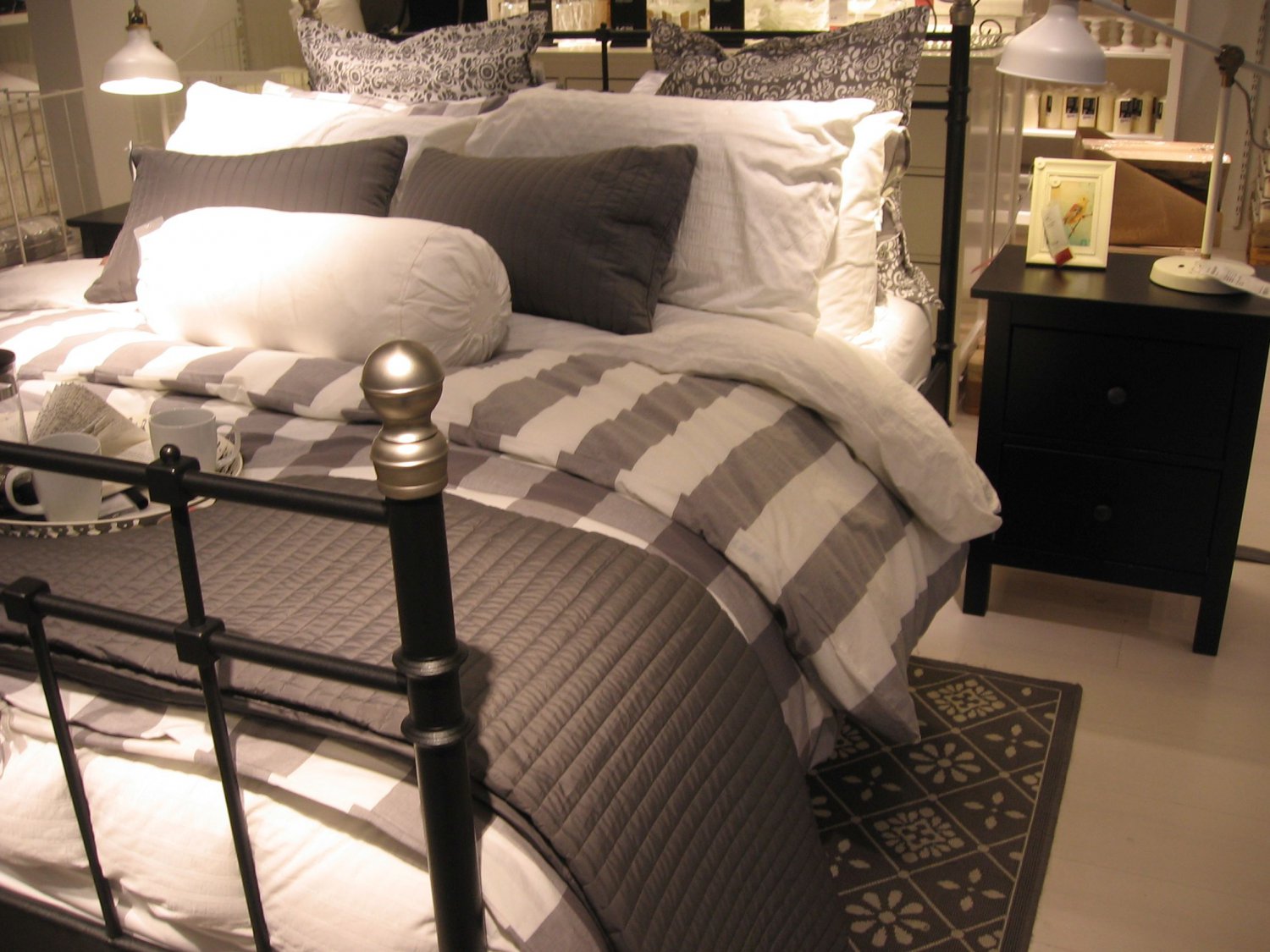 IKEA Alvine Stra Snow WHITE Pleated DUVET COVER Set QUEEN Full Double New