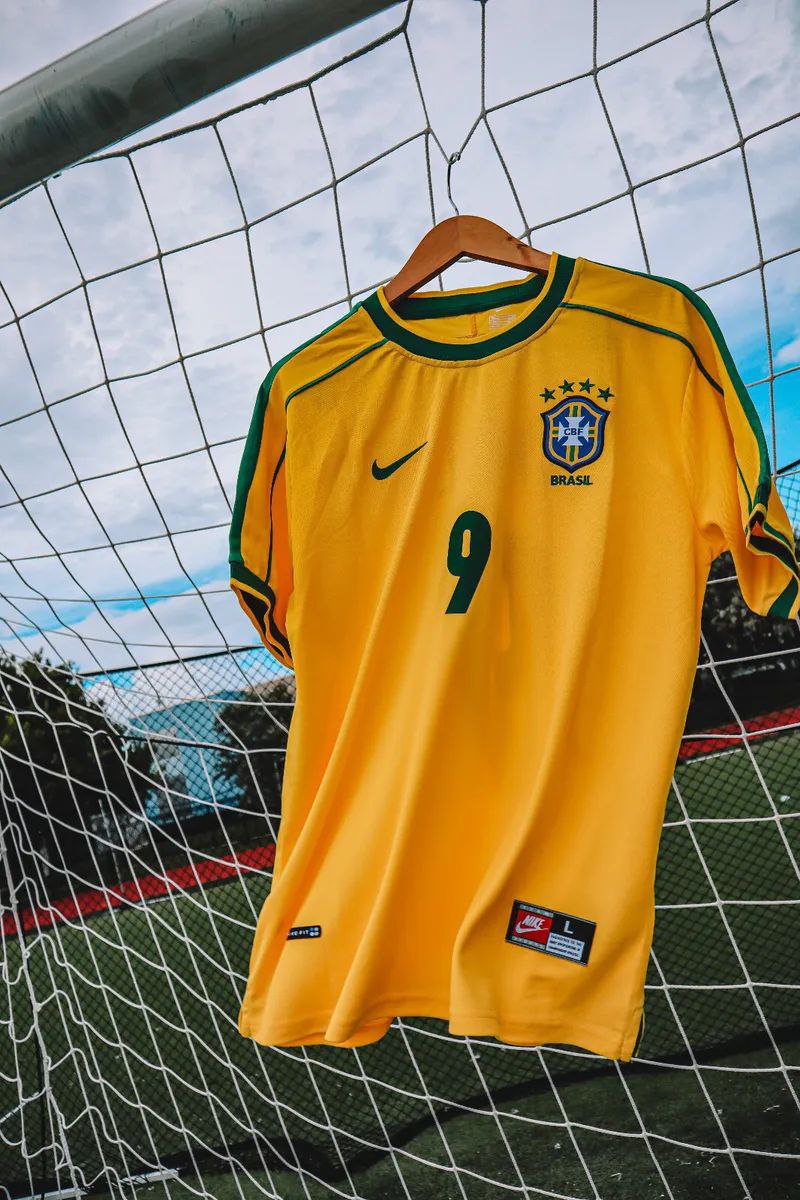 Brazil 1998 Ronaldo #9 Retro Jersey Home Retro