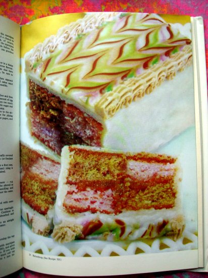 VINTAGE CAKE DECORATING BOOK WEDDING & PARTY DESSERT RECIPES OLD SCHOOL ...