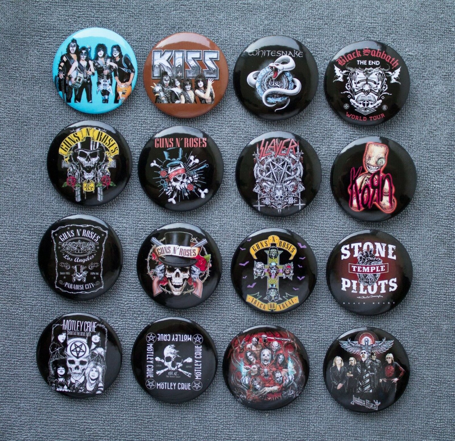 Pin button badges rock band. set of 16 pieces.