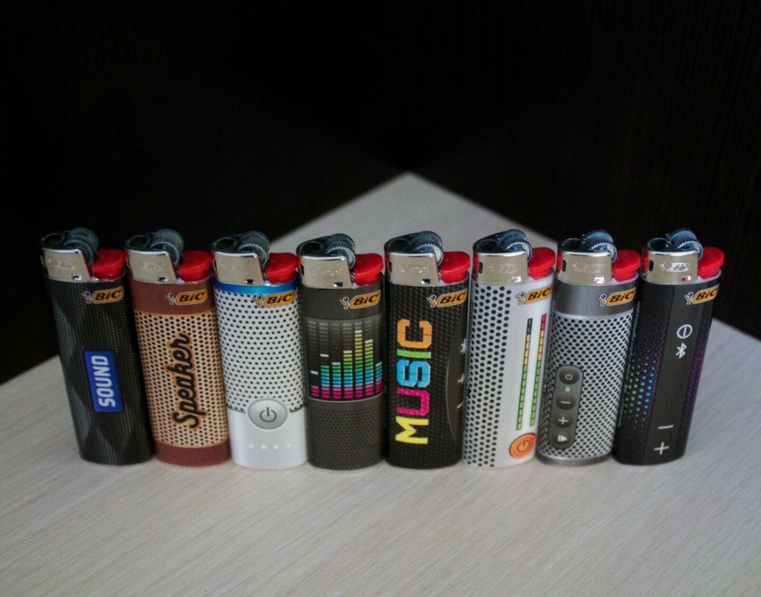 LIGHTERS BIC J3 SPEAKERS. SPECIAL EDITION. SET OF 8 LIGHTERS