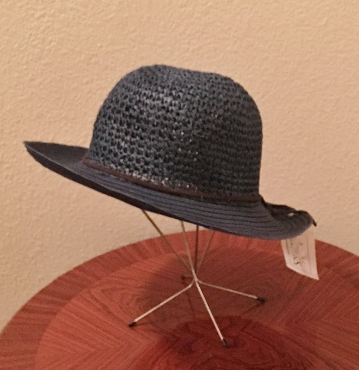 NWT Ladies STRAW HAT Sunhat Crushable/Packable NAVY BLUE One Size Fits All