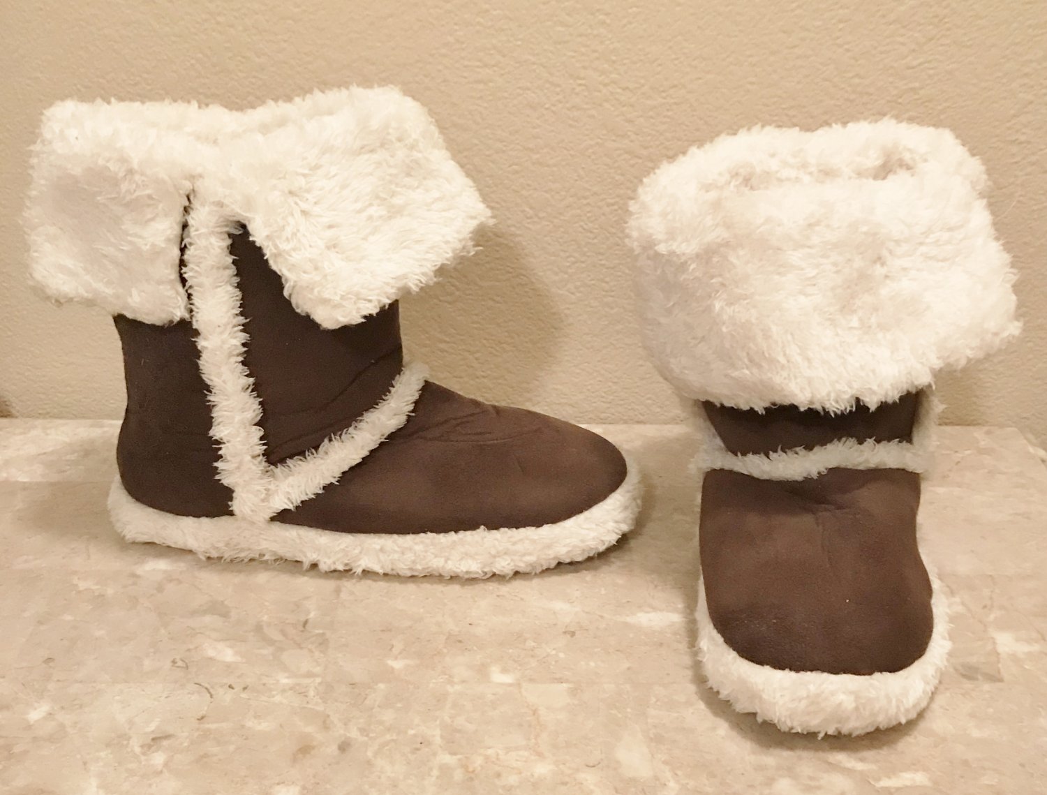 NEW PLUSH BOOTIE SLIPPERS Ladies Shoes Slip on Comfort Warmth SIZE 11 ...