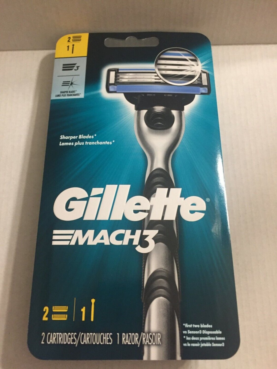 NEW Gillette Mach 3 Men's Razor + 2 Razor Blade Refills