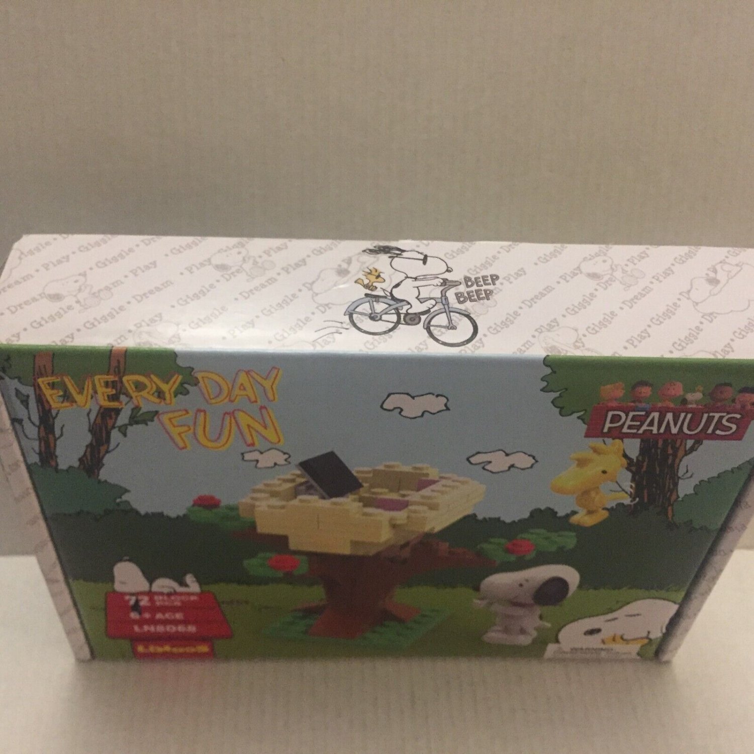 NEW Peanuts Snoopy & Woodstock Tree House Building Set - 72 Pieces