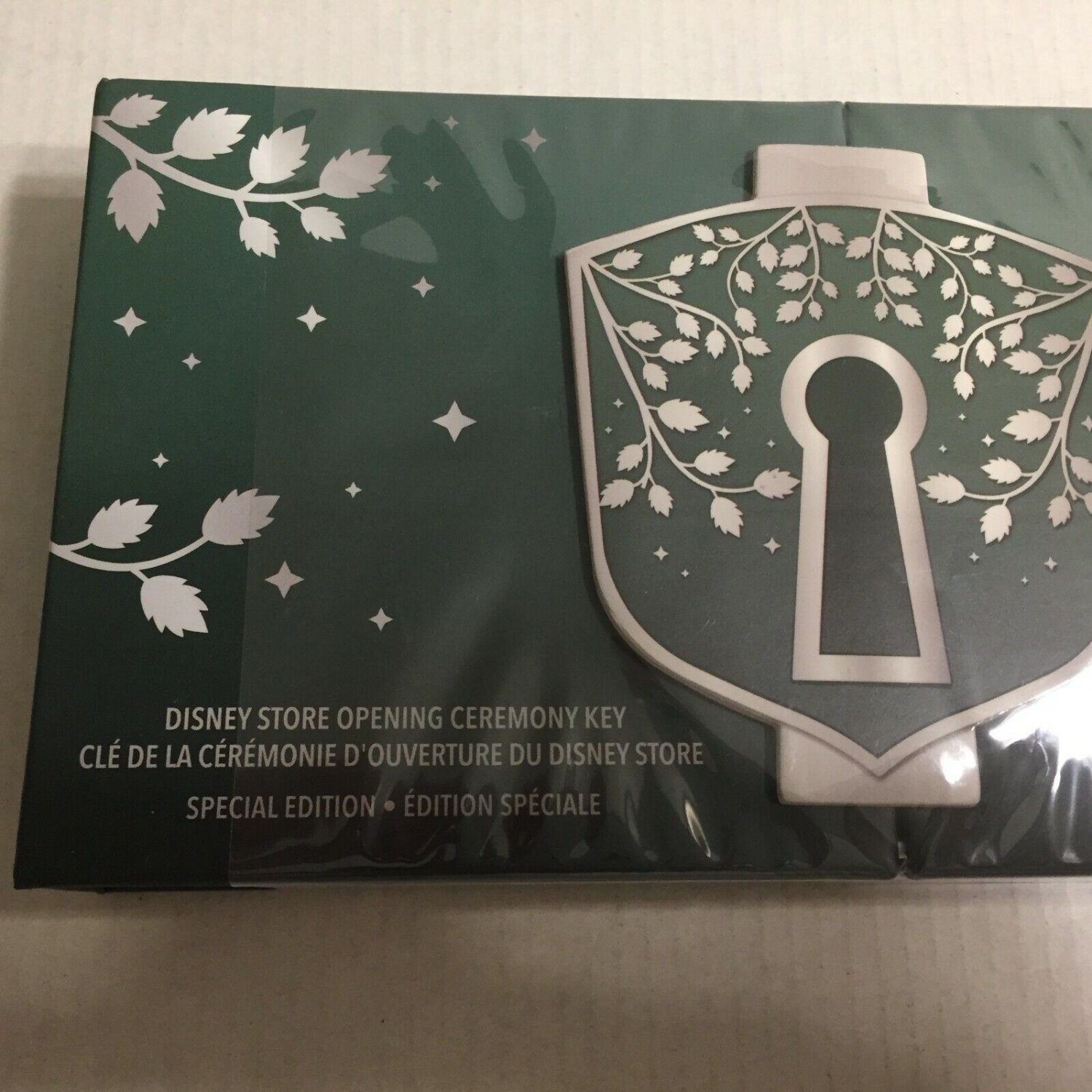 New Disney Visa Cardmember Exclusive Disney Store Opening Ceremony Key ...