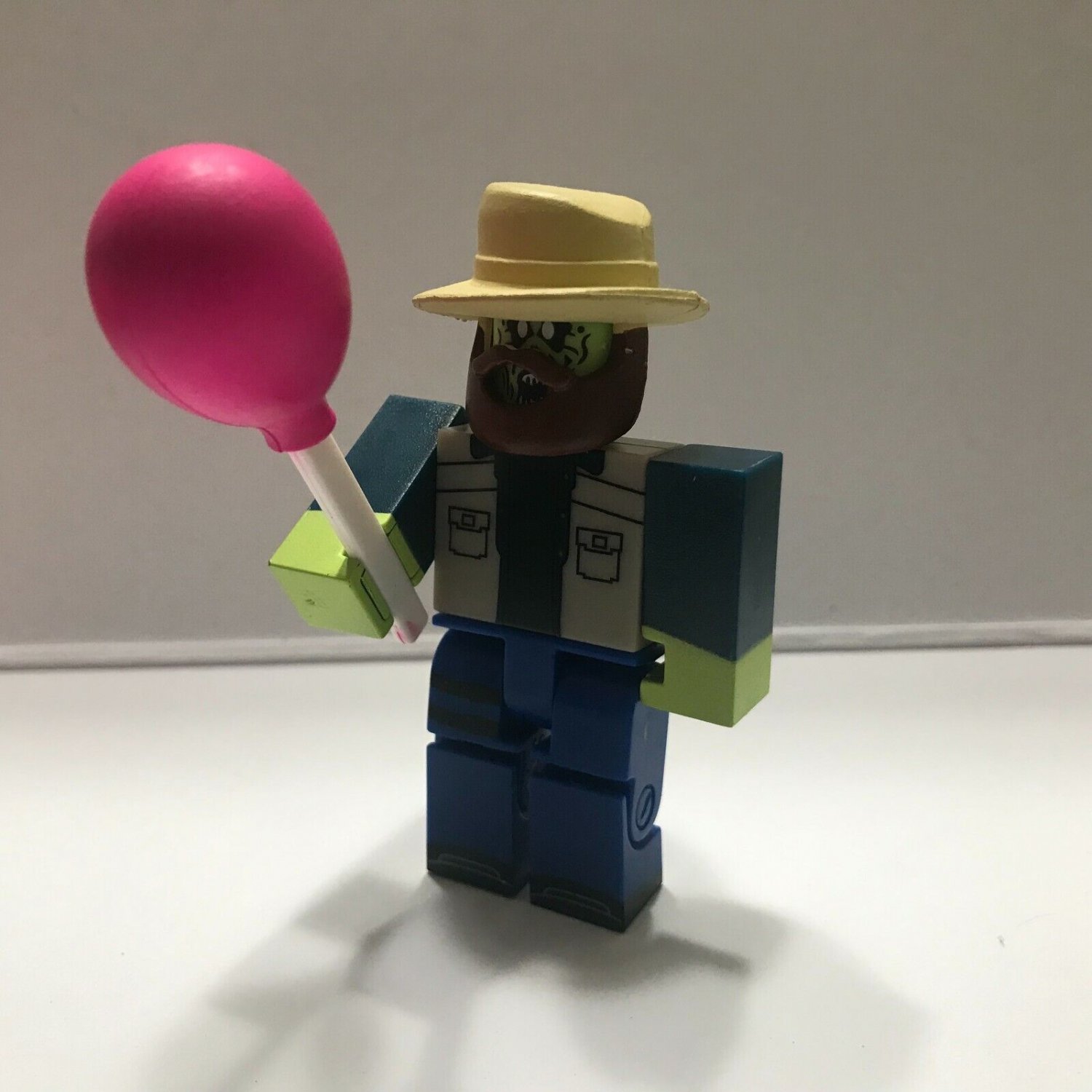 Roblox Series 8 Monster Islands: Zombie Jenkins Figure &Staff of the 4 ...