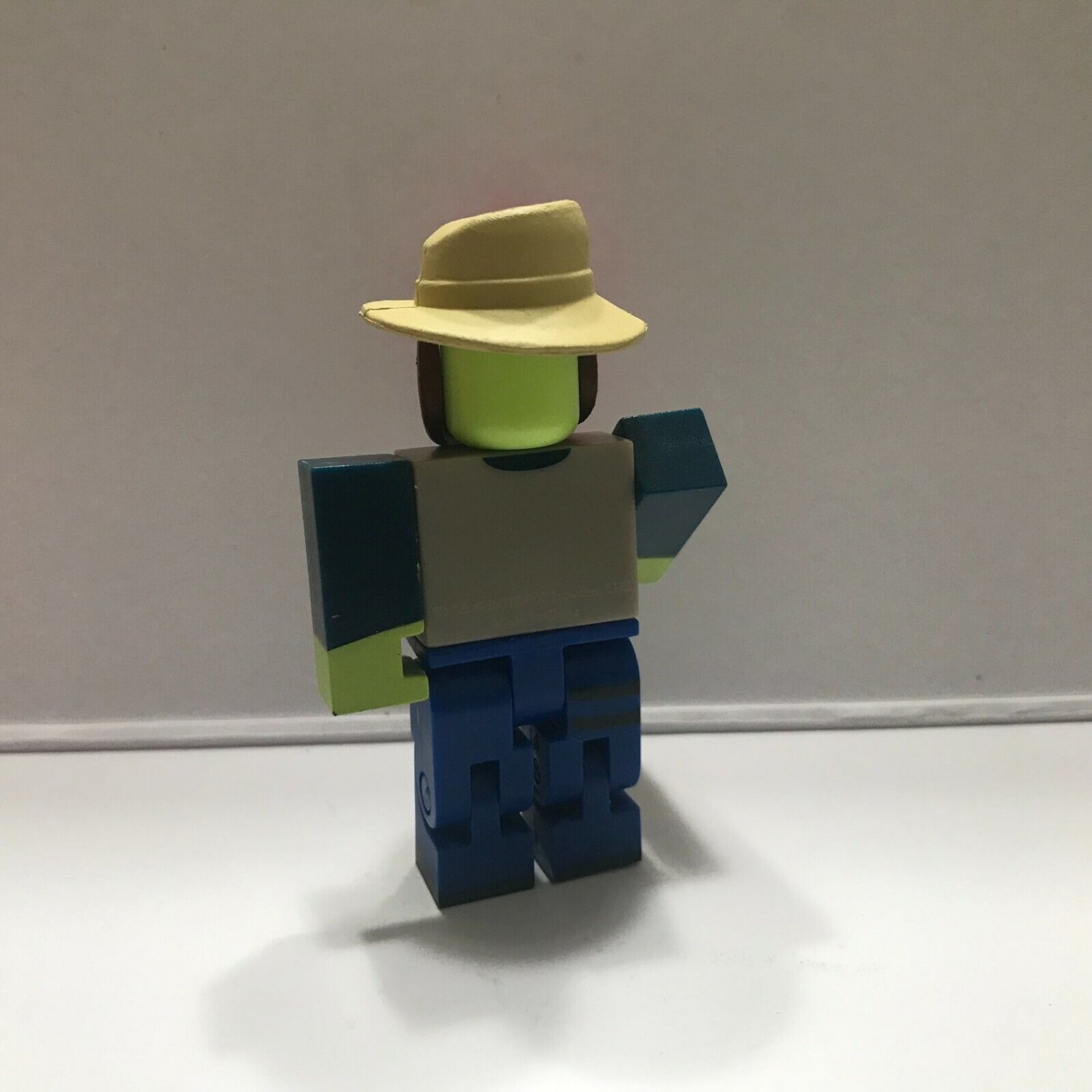 Roblox Series 8 Monster Islands: Zombie Jenkins Figure &Staff of the 4 ...