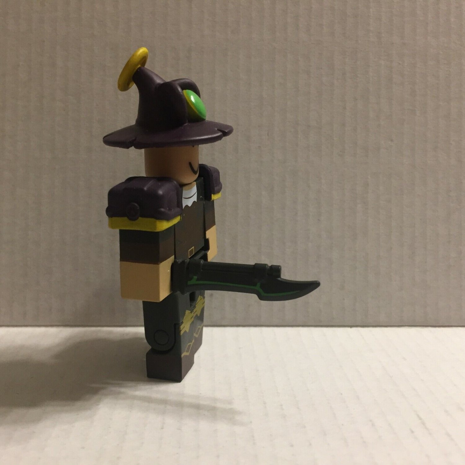 Roblox Series 10 Dungeon Quest: Mage Armor with Mage Armor Wings Unused ...