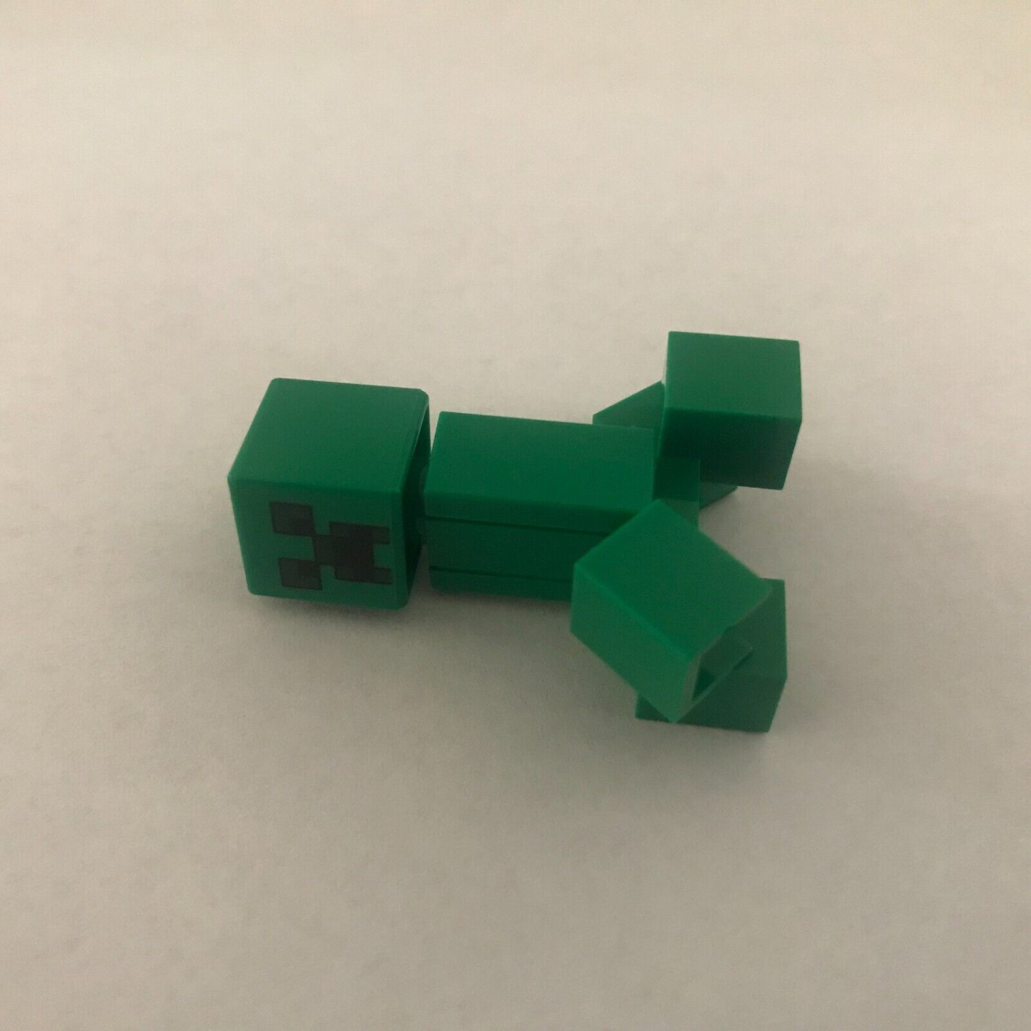 Official Lego Minecraft Creeper Minifigure