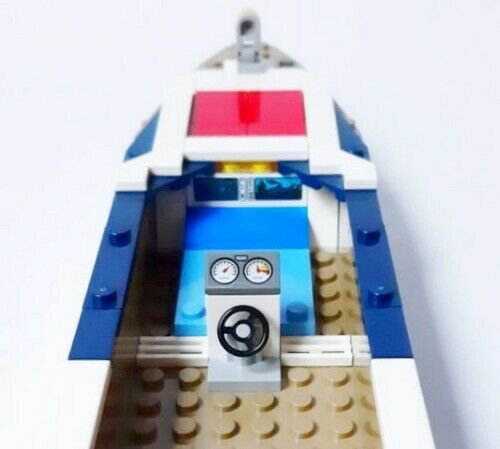 LEGO City Deluxe Yacht & Buoy Flag Leisure Cruiser Floatable Boat Ocean ...