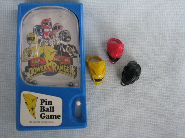 POWER RANGERS RINGS & MINI PINBALL Saban 1994