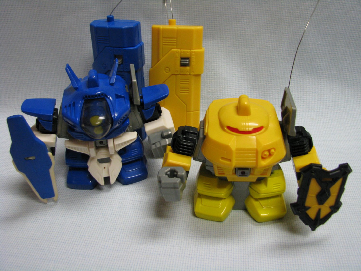 Battle Drones BATTLING ROBOTS RC Toymax 1998