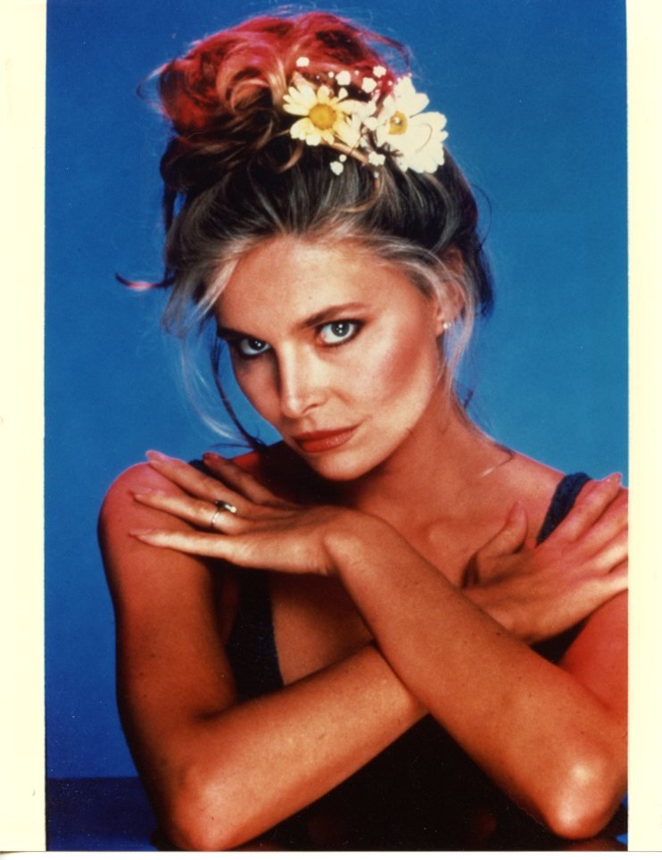 Priscilla Barnes 8x10 Photo N5714