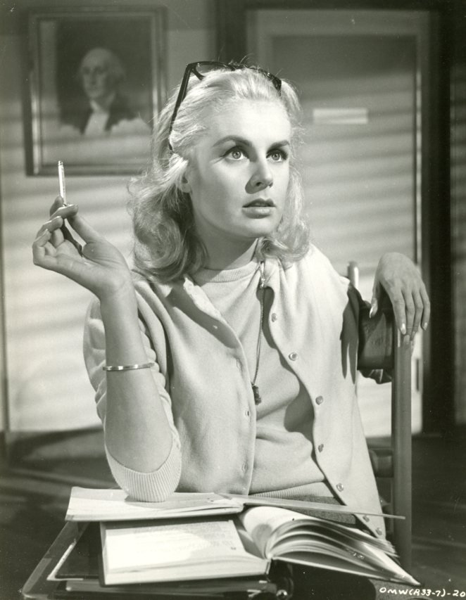 Diana Hyland Original 7x9 photo #B9088
