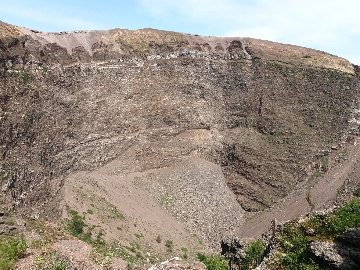 Lava Mineral Rock Specimen 90g Vesuvius Volcano Naples Italy Geology 03131