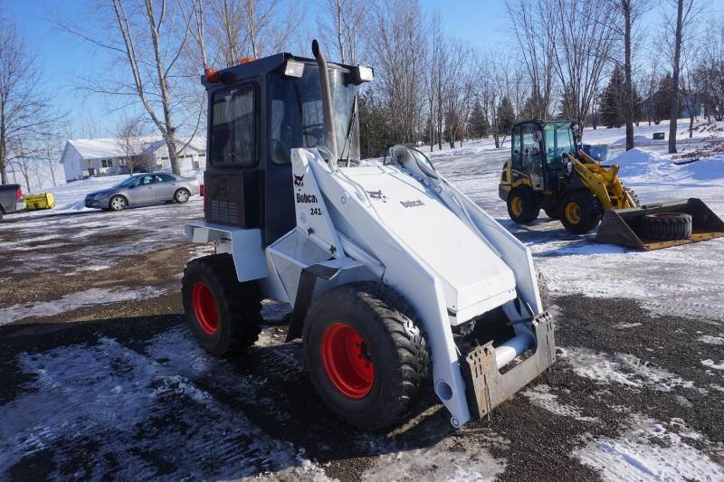 Bobcat 2410 Articulated Loader Service Repair Manual SN 13001 & Above ...